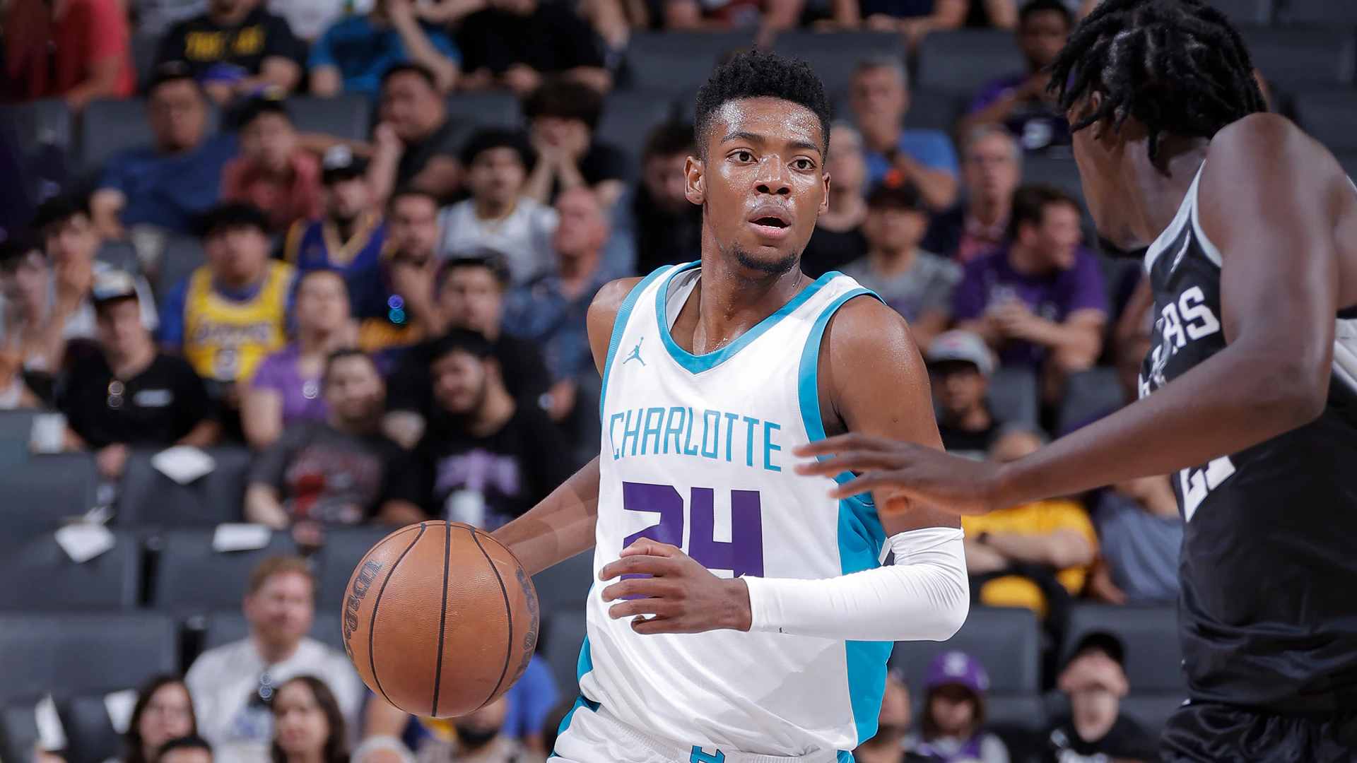 Brandon Miller Finds His Footing In A Tough Loss To The Stacked Spurs ...